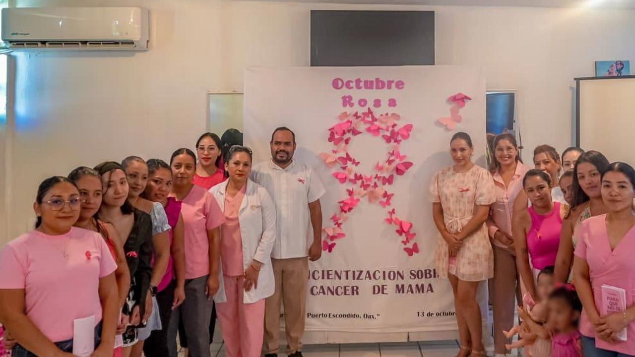 Promueven en San Pedro Mixtepec la detección oportuna del cáncer de mama